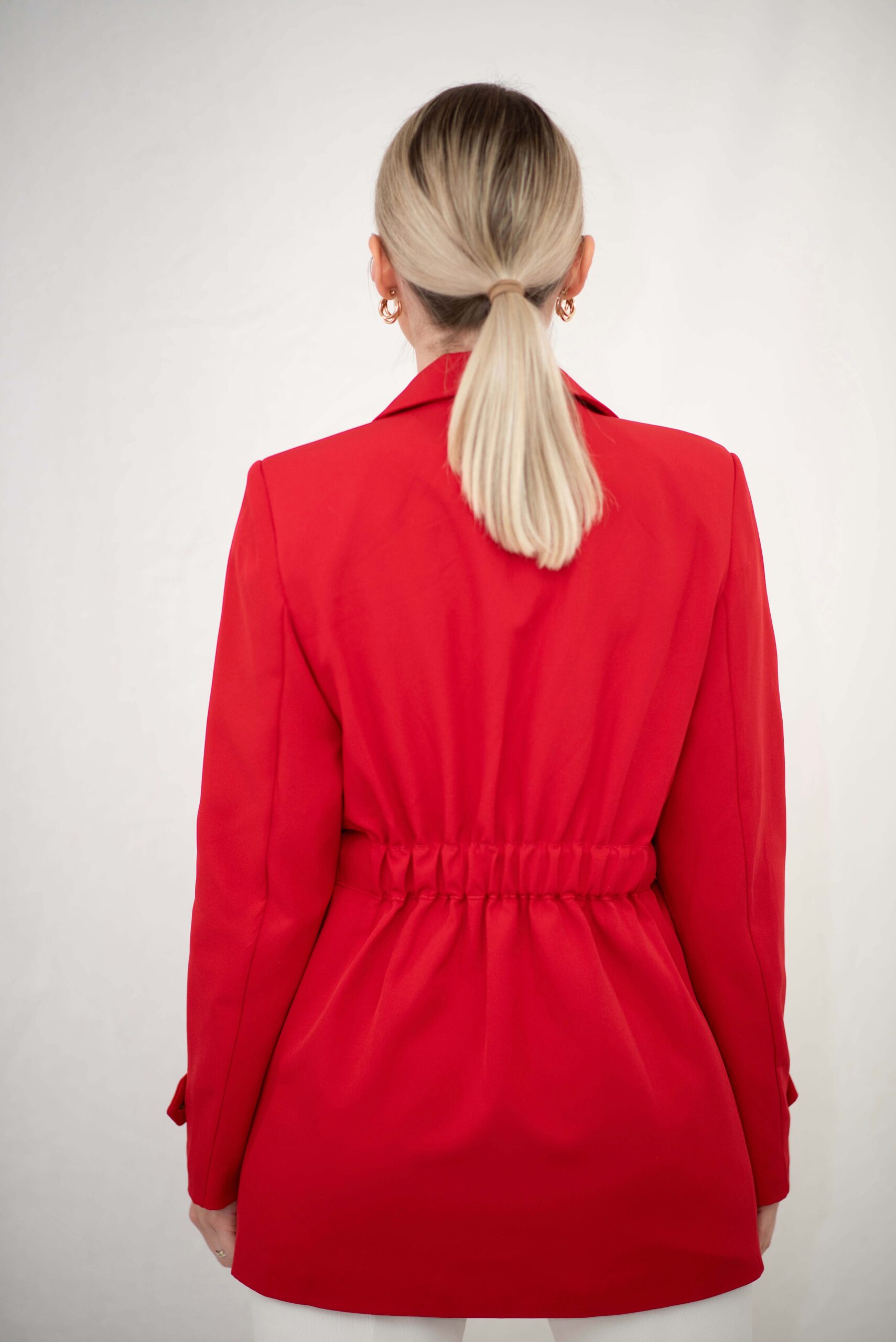 Crveni sako sa detaljima – MILA official